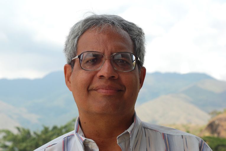 Armando José Sequera: Los escritores vivimos en cuarentena crónica